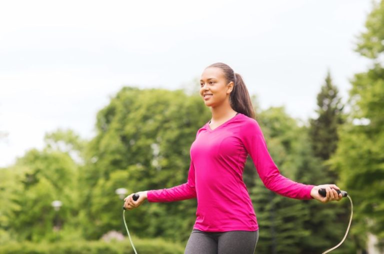 Pular corda define o corpo em quanto tempo? | Cia Athletica