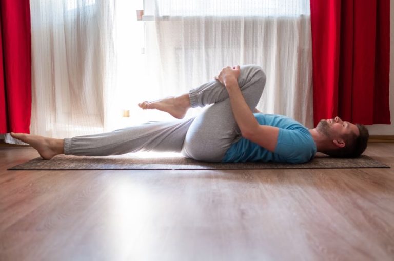 Alongamento para dor na lombar: 8 exercícios | Cia Athletica