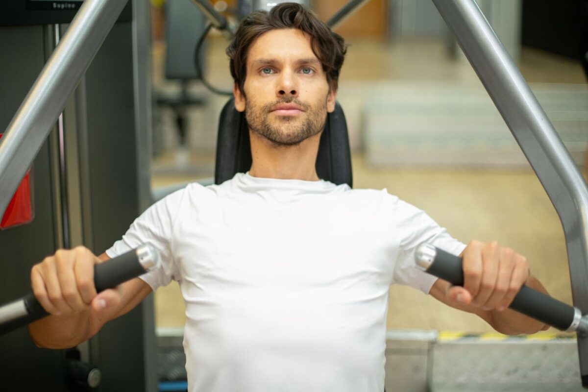 Supino Inclinado: Para Que Serve E Como Não Se Lesionar